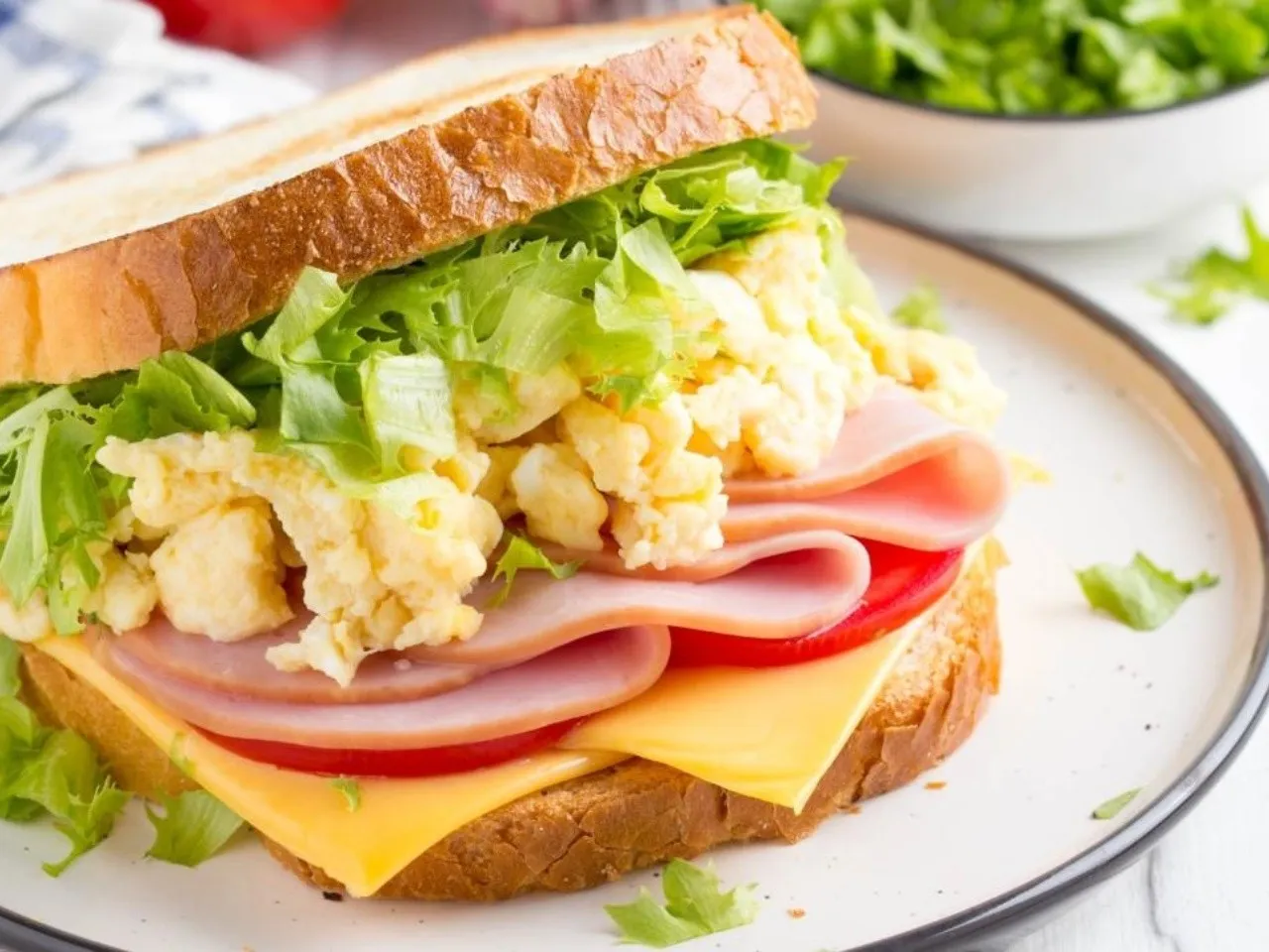 Sándwich de huevo para un desayuno saludable - Notiespartano