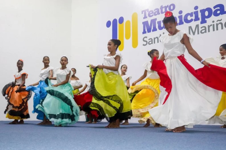 Gala de la Danza Mariño 2023 con 200 bailarines neoespartanos en escena ...