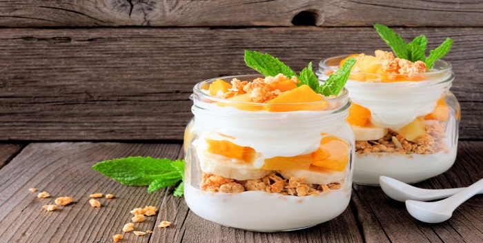 Parfait de mango con yogur y avena - Notiespartano