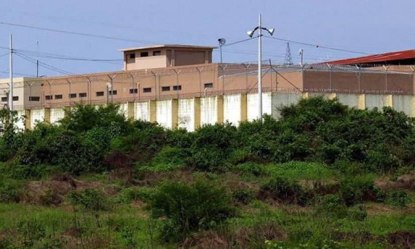 Ecuador: Reportan alerta de bomba en ‘La Roca’ una cárcel de máxima ...