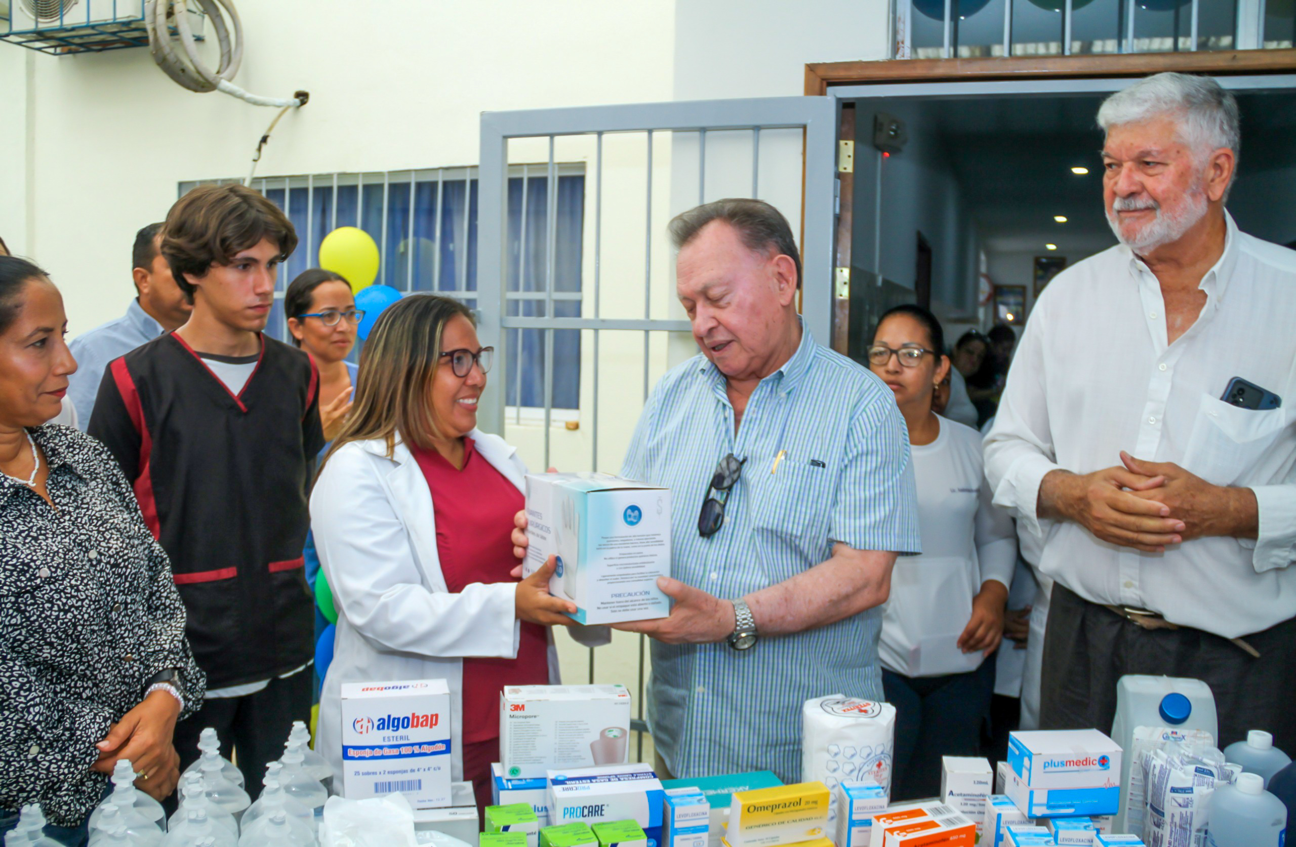 Ejecutivo regional entregó donativo de insumos médicos al CPT III ...