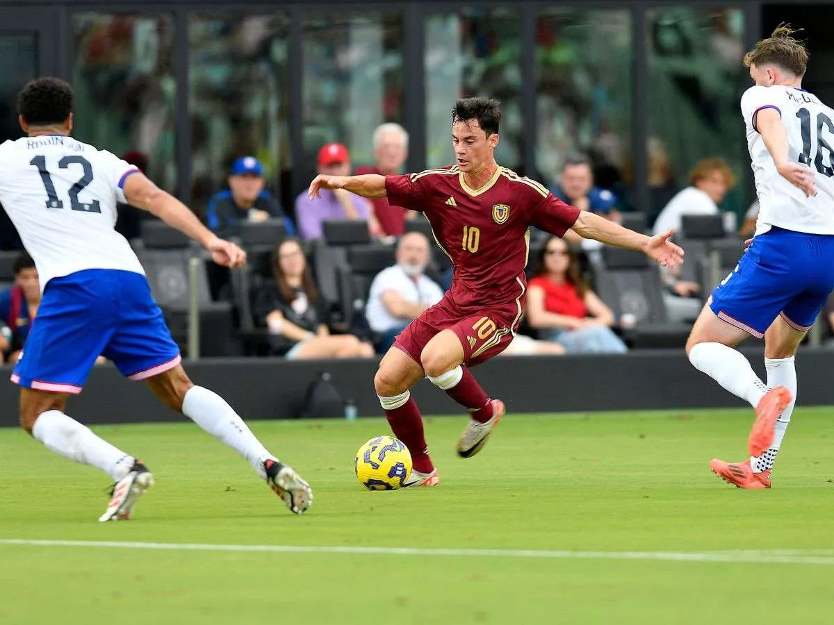 Criollo Juanpi Añor regresa al fútbol europeo
