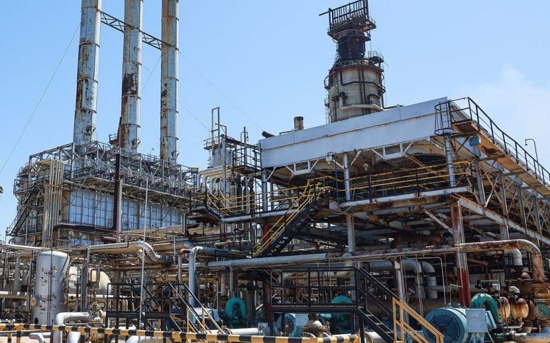 Venezuela reactiva unidad clave de la refinería Cardón tras más de un ...