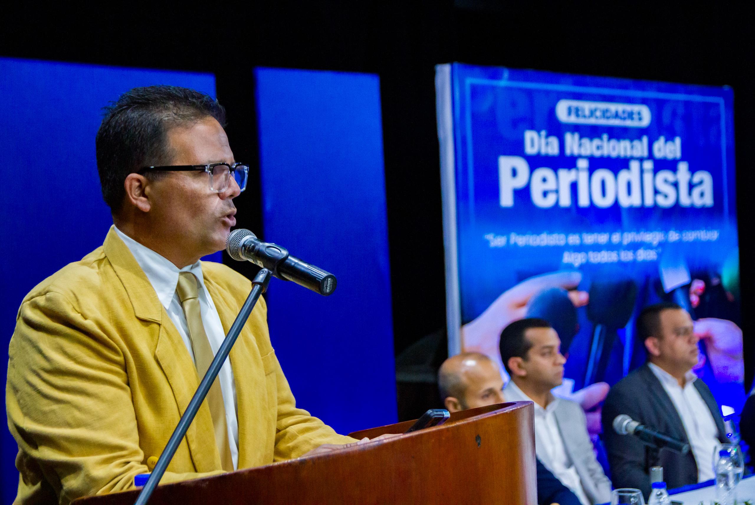 Periodista Félix Moya: Nuestra responsabilidad está contribuir a la ...